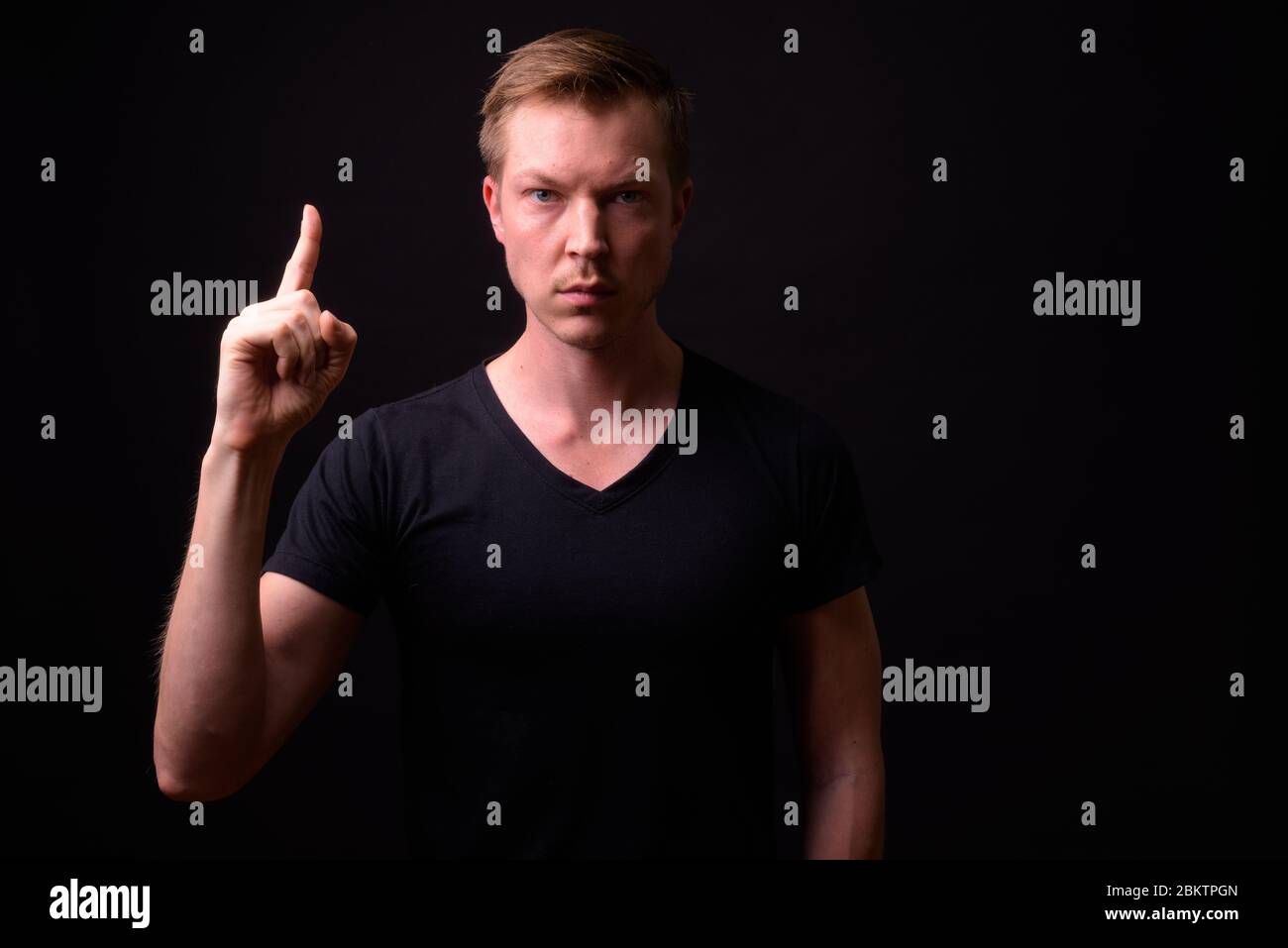 Man pointing up hi-res stock photography and images - Alamy