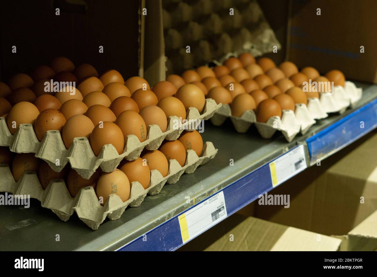 Supermarket chicken package hi-res stock photography and images - Alamy