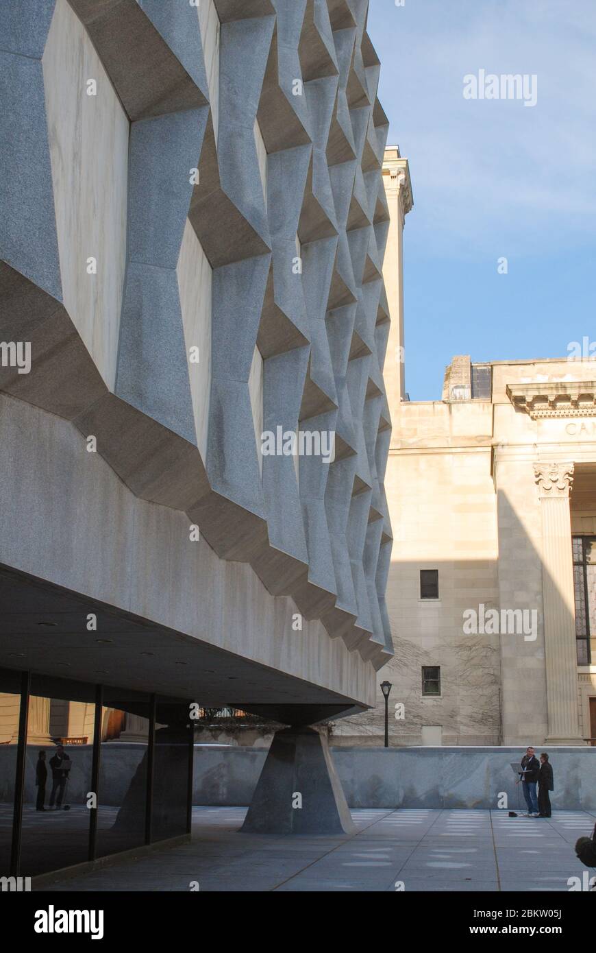 Yale university rare book library hi-res stock photography and images ...