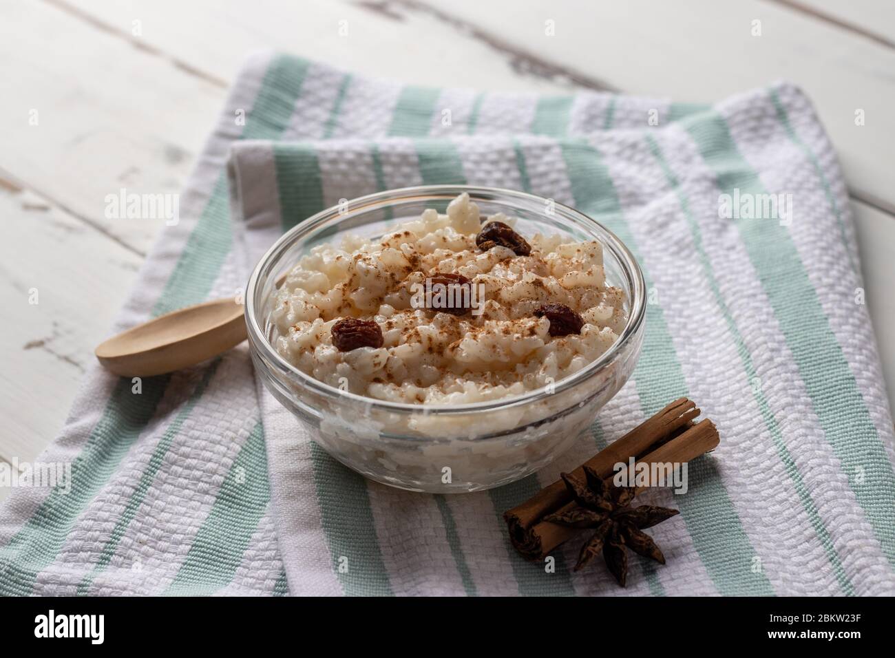Peruvian rice with milk dessert, cinnamon and rises Stock Photo - Alamy