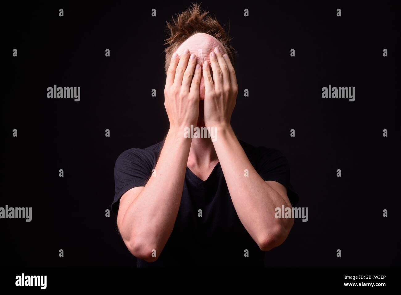 People wearing scary mask halloween hi-res stock photography and images ...