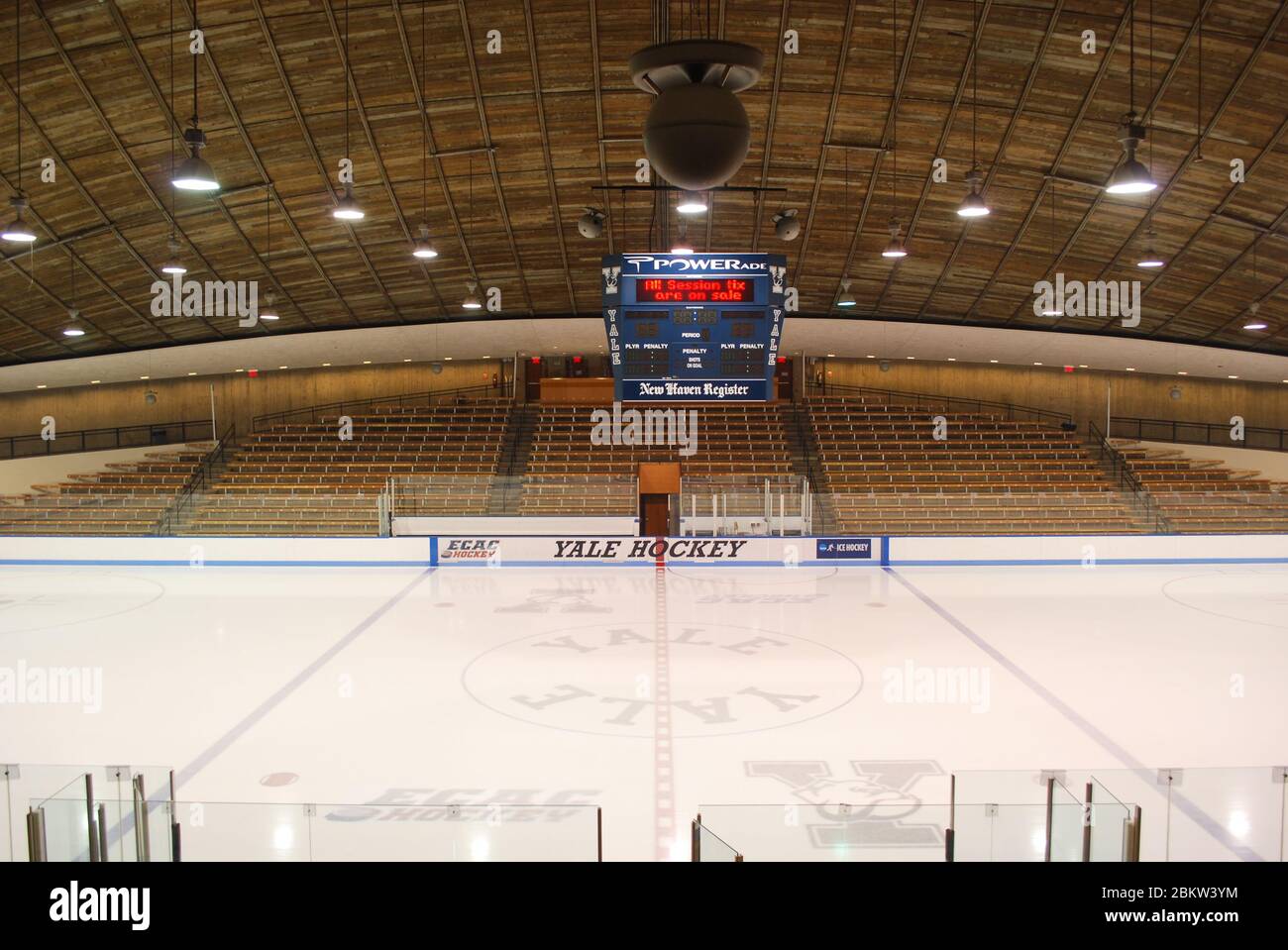 New haven arena hi-res stock photography and images - Alamy