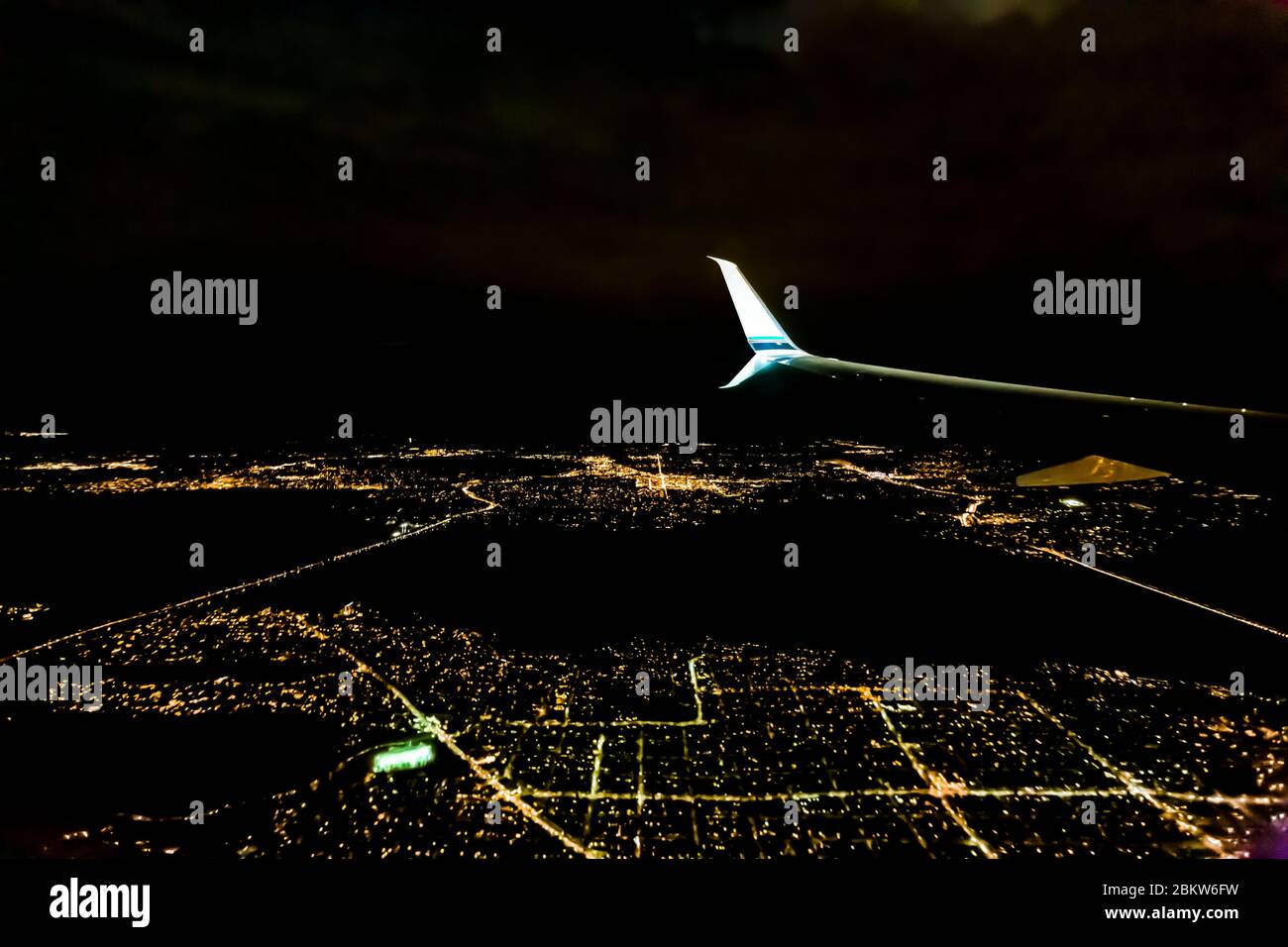 Night flight in December from Chicago arriving in Seattle, over the 520 ...