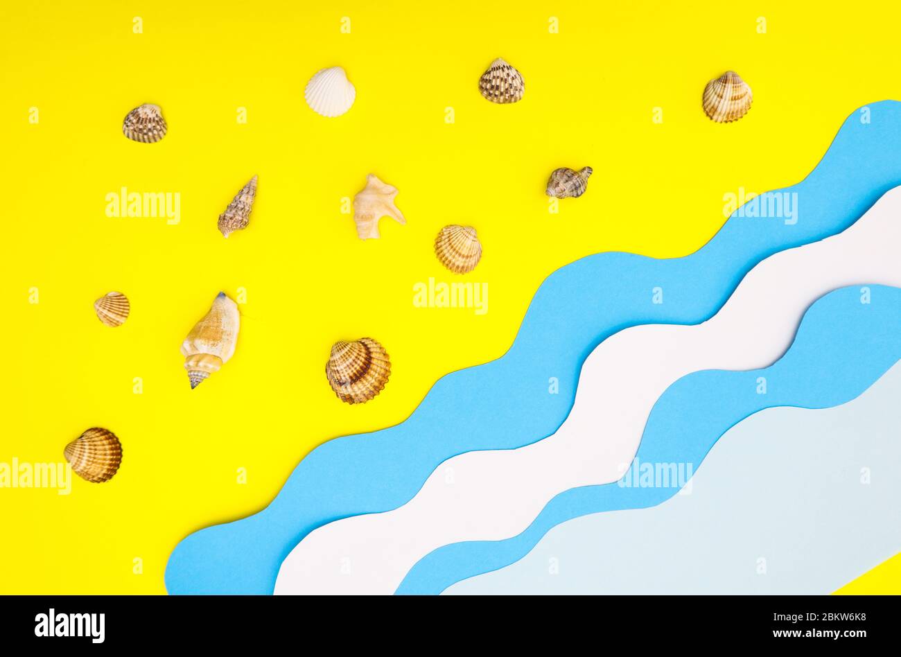 Craft paper waves hi-res stock photography and images - Alamy