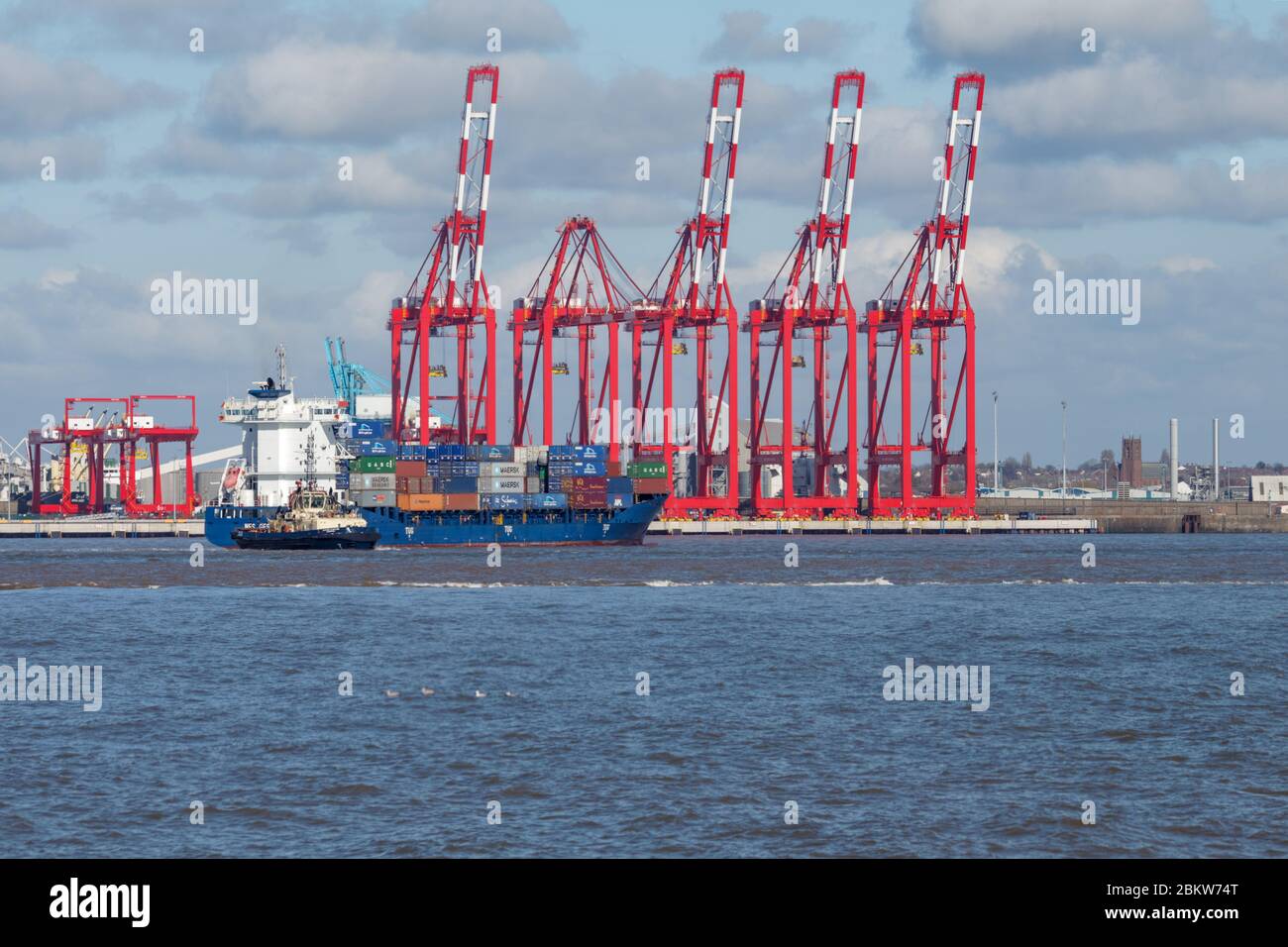 A container ship passing the cranes of Liverpool2 whose maximum ...