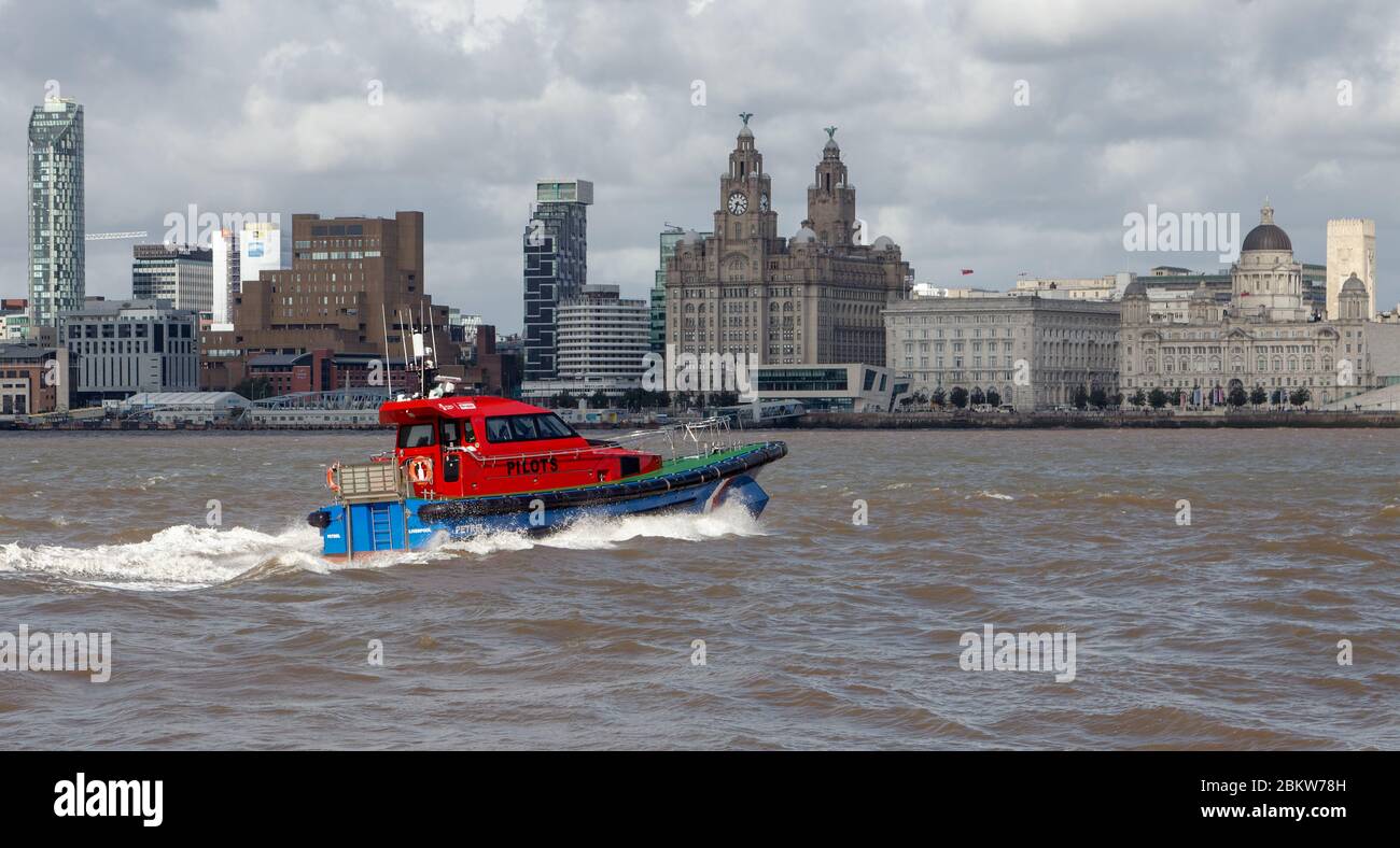 Liverpool pilotage service hi-res stock photography and images - Alamy