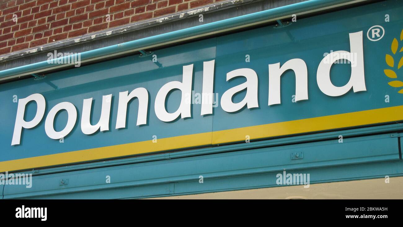 Poundland Sign Logo High Resolution Stock Photography and Images - Alamy