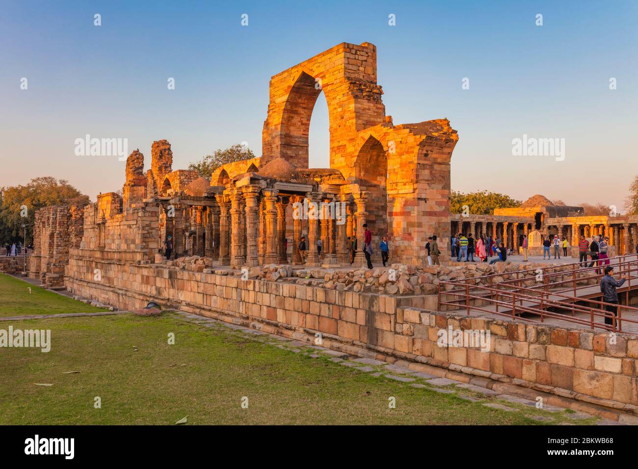 Qutb minar complex hi-res stock photography and images - Alamy