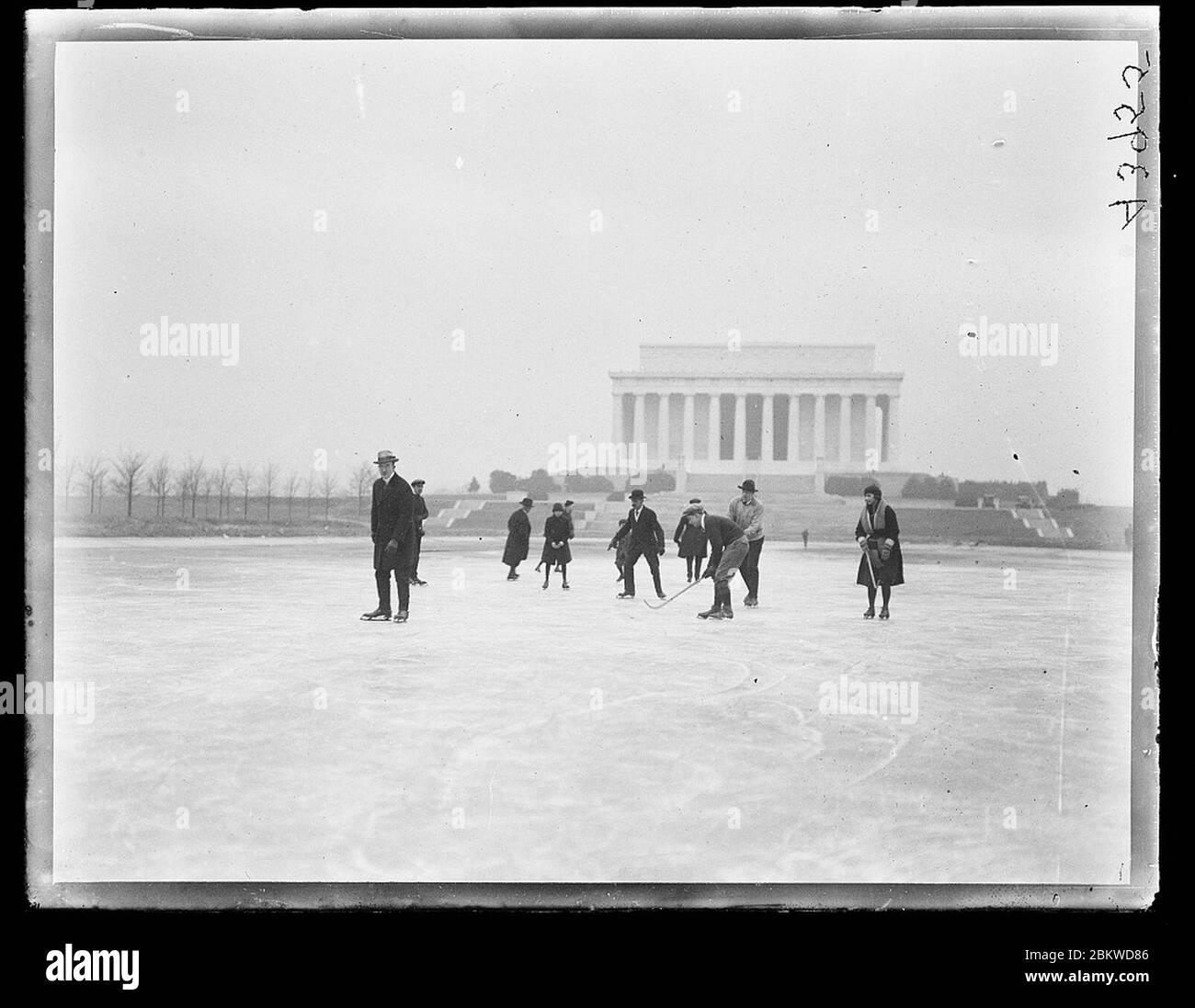 Ice skating at Lincoln Memorial, Washington, D.C Stock Photo - Alamy