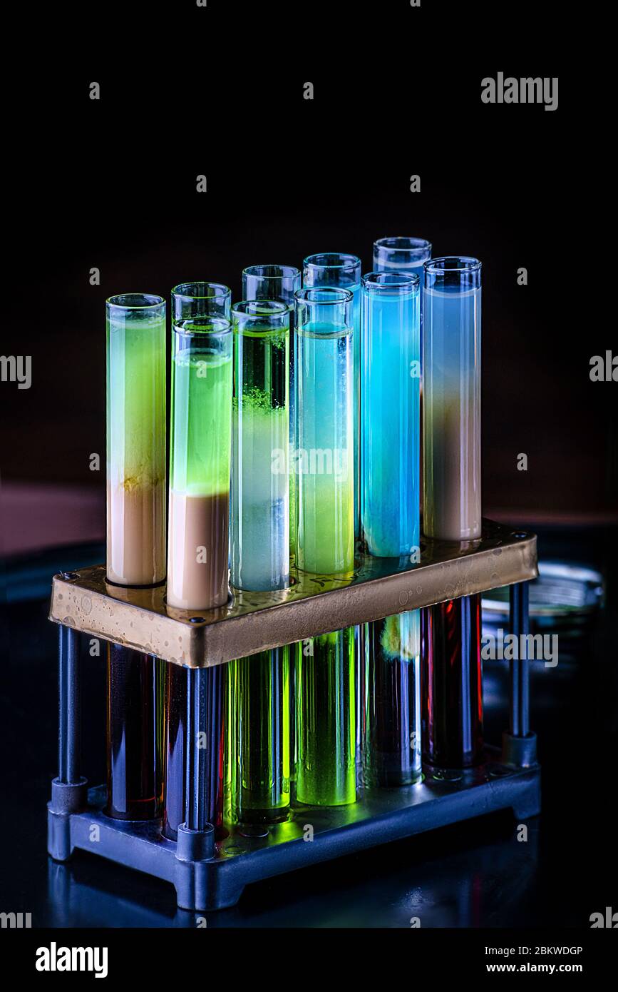 Nail bar sign hi-res stock photography and images - Alamy