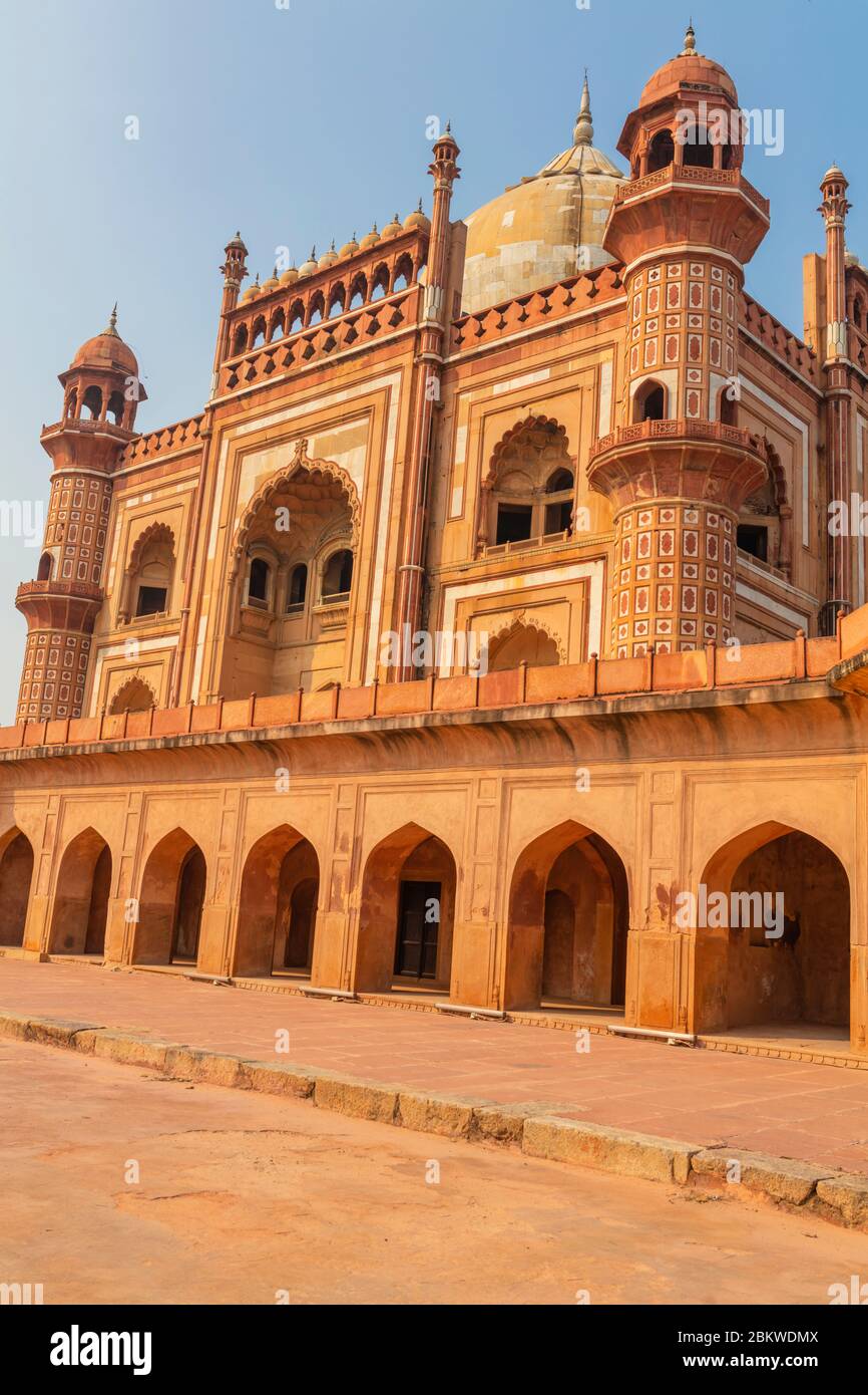 Tomb of Safdar Jang, 1754, Delhi, India Stock Photo - Alamy
