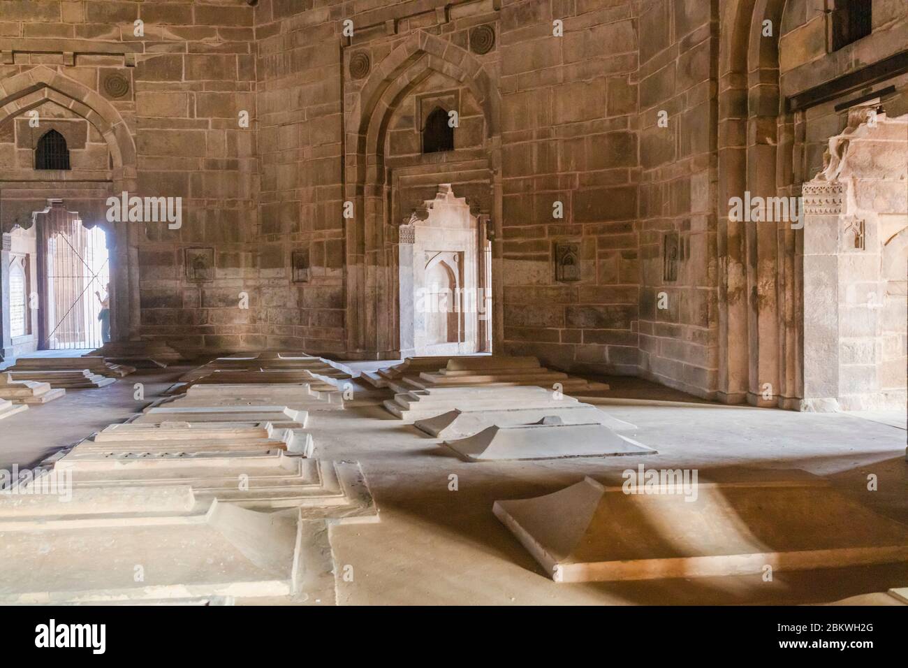 Sher shah mausoleum hi-res stock photography and images - Alamy