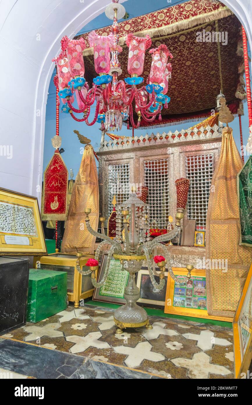 Interior imambara lucknow hi-res stock photography and images - Alamy