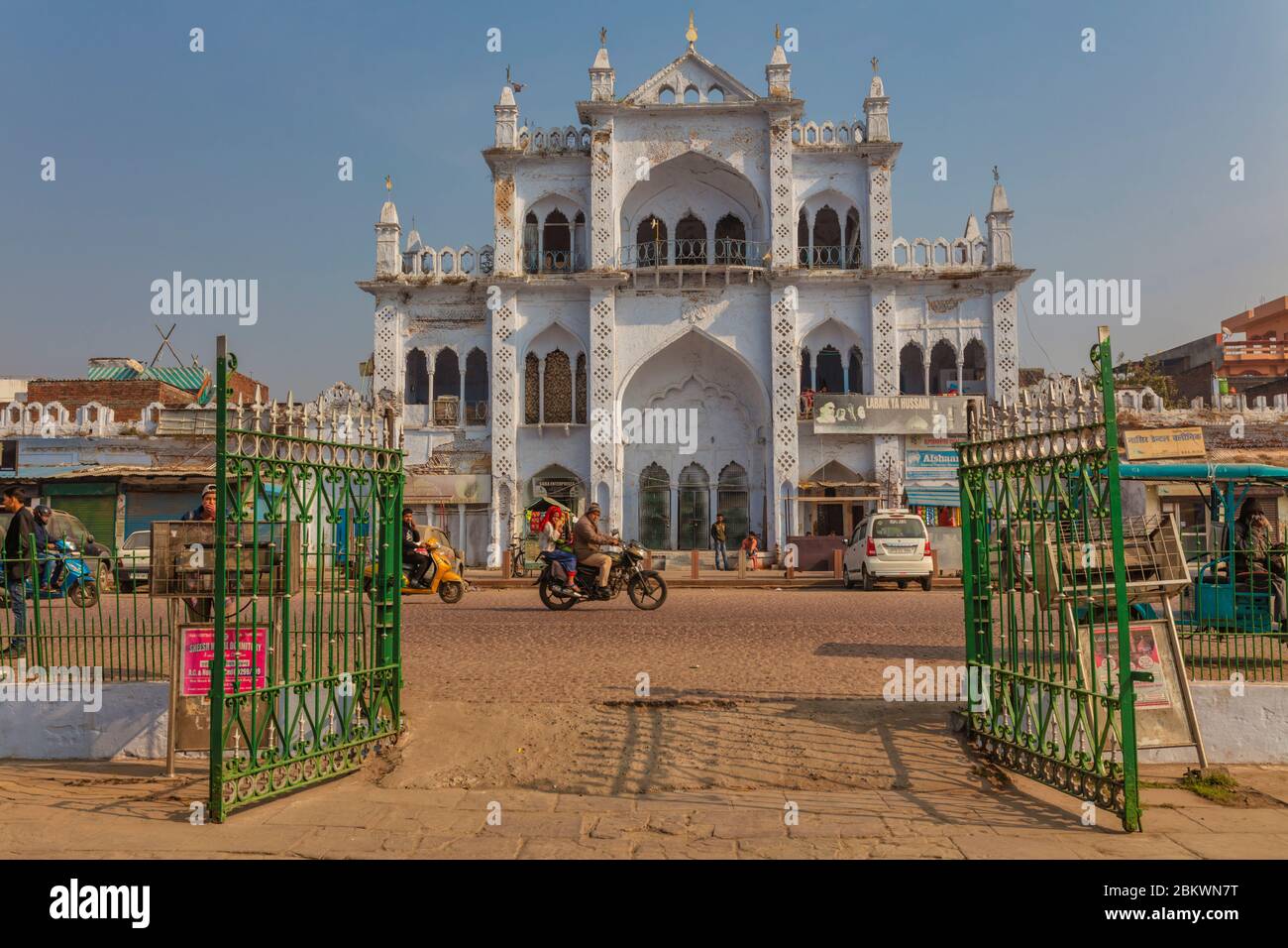Indian building gate hi-res stock photography and images - Alamy