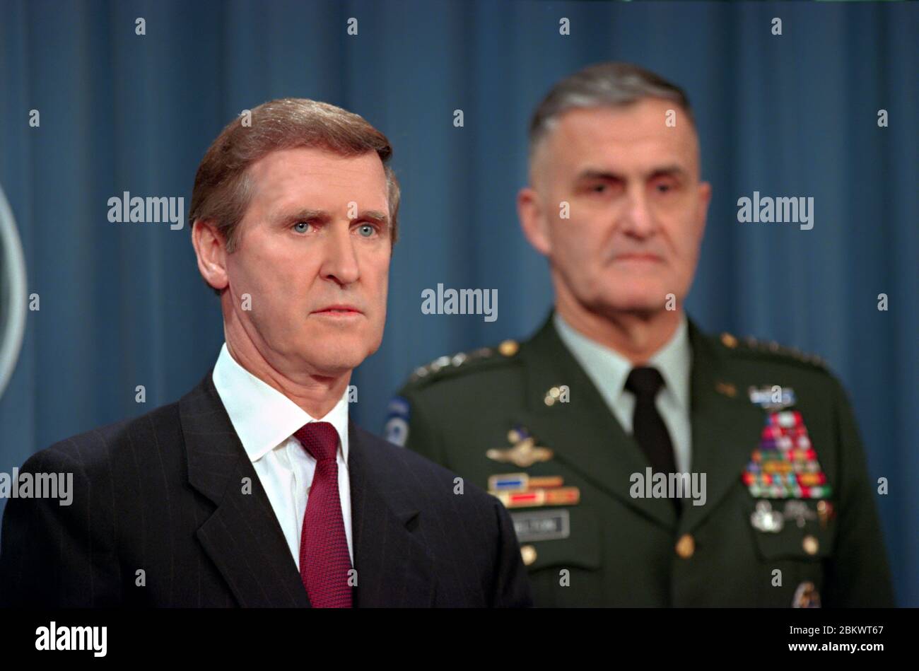 U s defense secretary william cohen hi-res stock photography and images ...