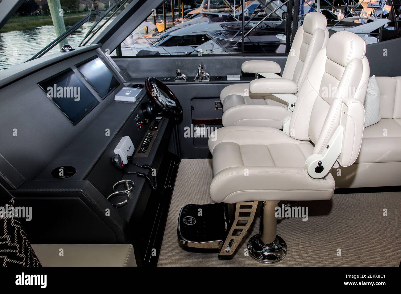 Maritimo 64 hi-res stock photography and images - Alamy