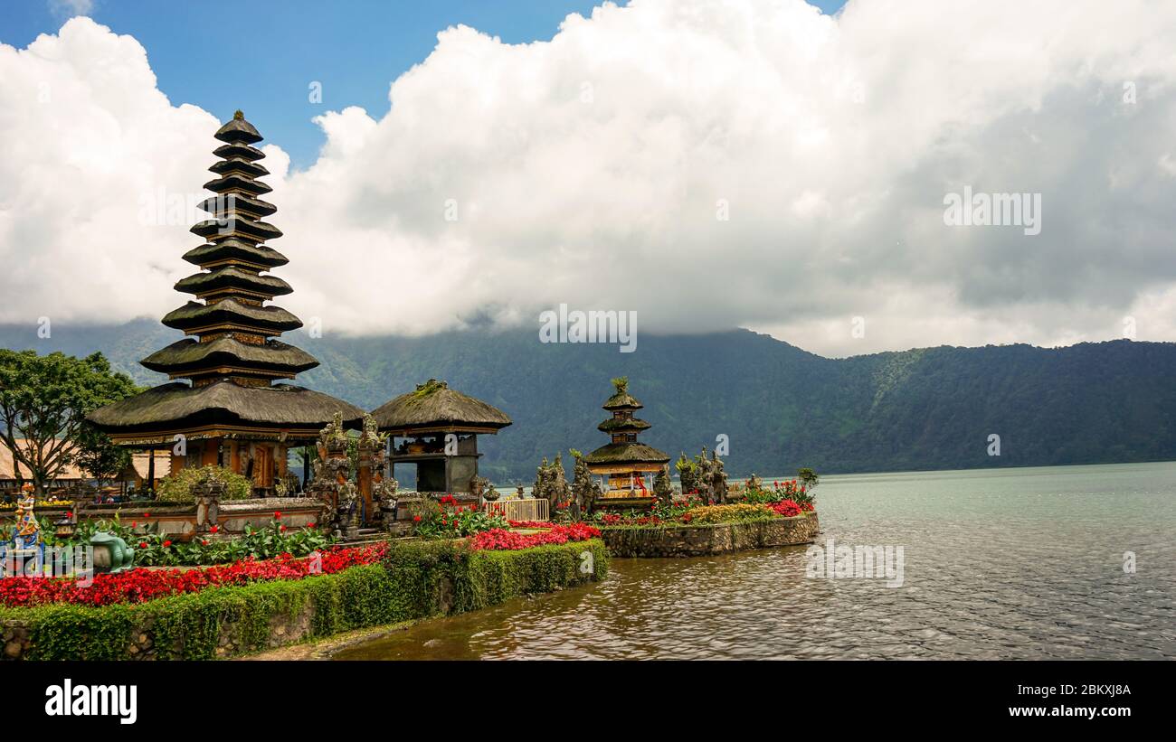 Hindu temple by the lake Stock Photo - Alamy