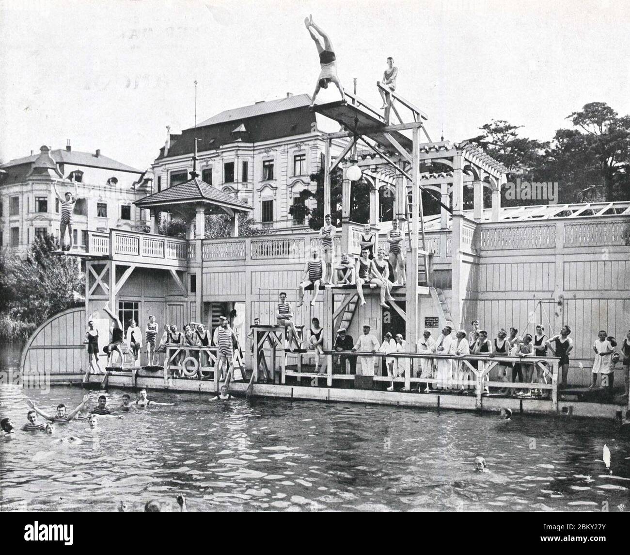 Im Herrenbad des Sport-Seebades Halensee, 1909 Stock Photo - Alamy