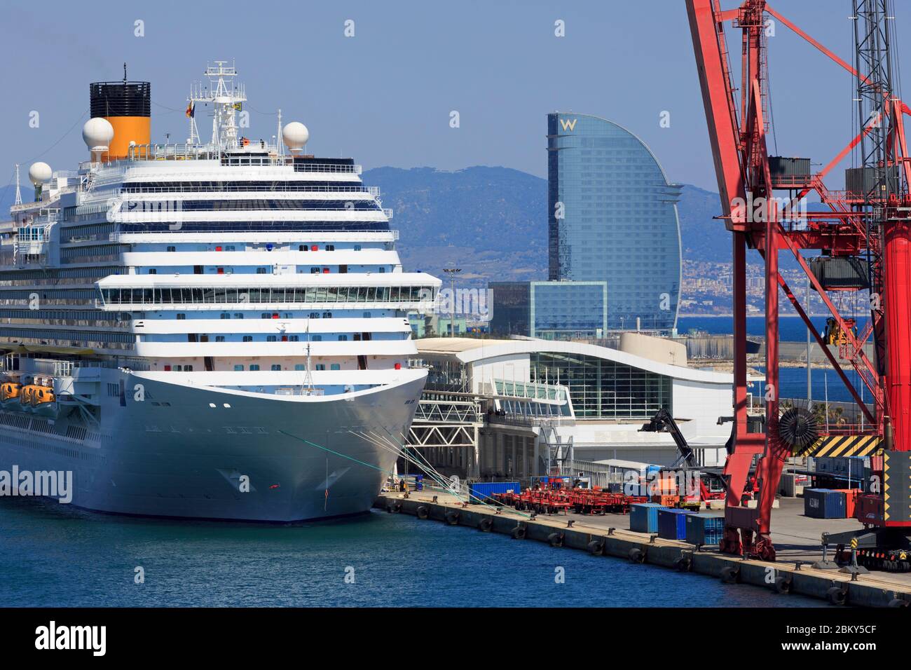 Cruise ship, Barcelona Port, Catalonia, Spain, Europe Stock Photo - Alamy