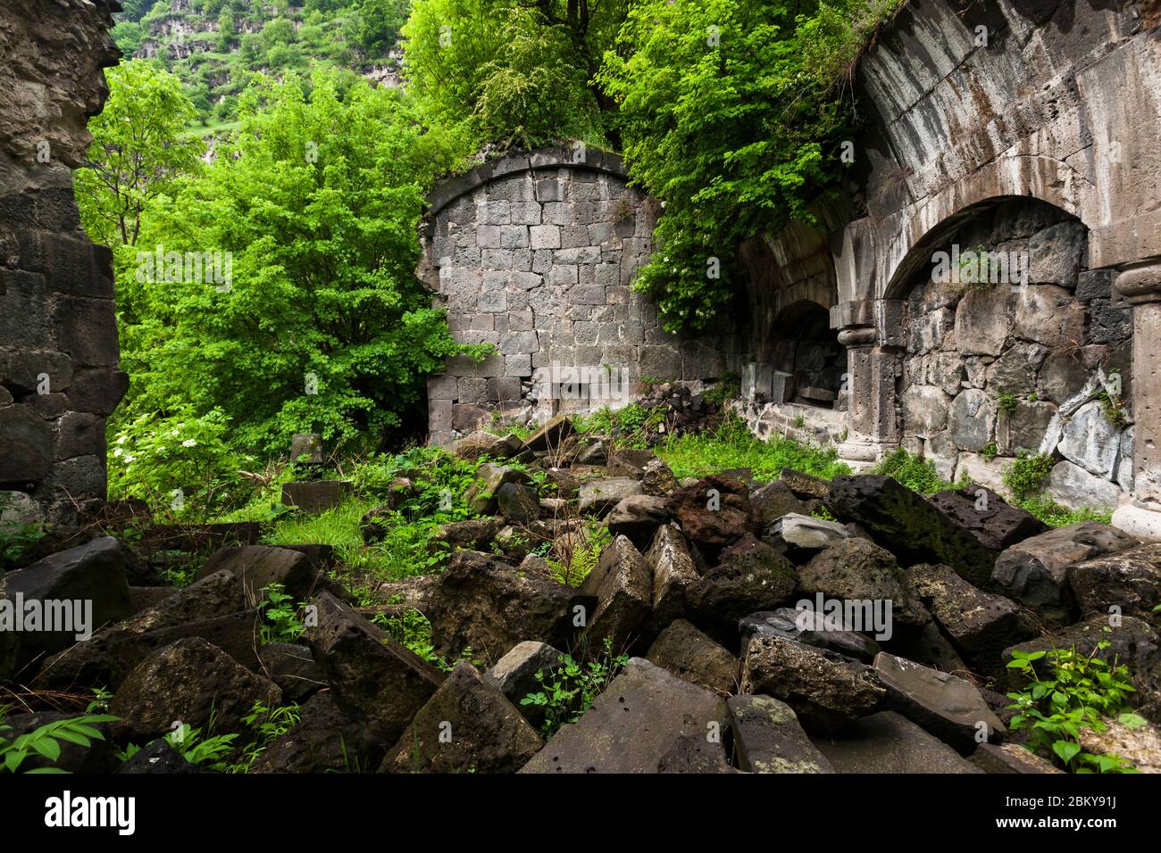 Kobayr Monastery Complex, Armenian church, Armenian monastery, Ruins of ...