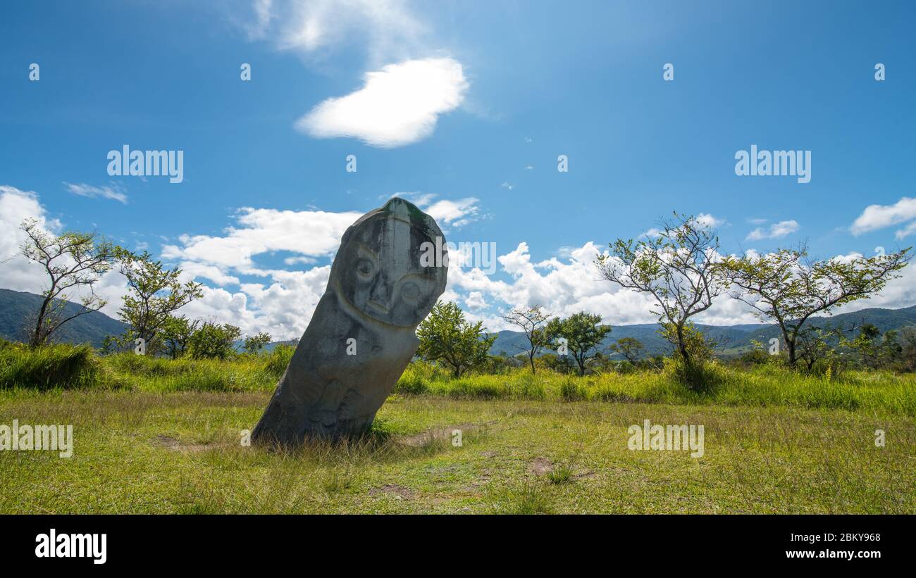 Palindo megalith hi-res stock photography and images - Alamy