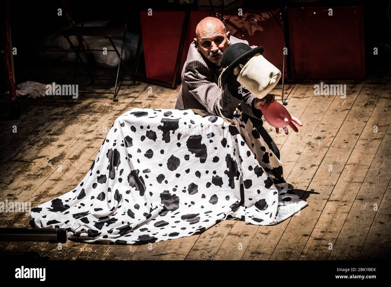 Perfomance stage hi-res stock photography and images - Alamy