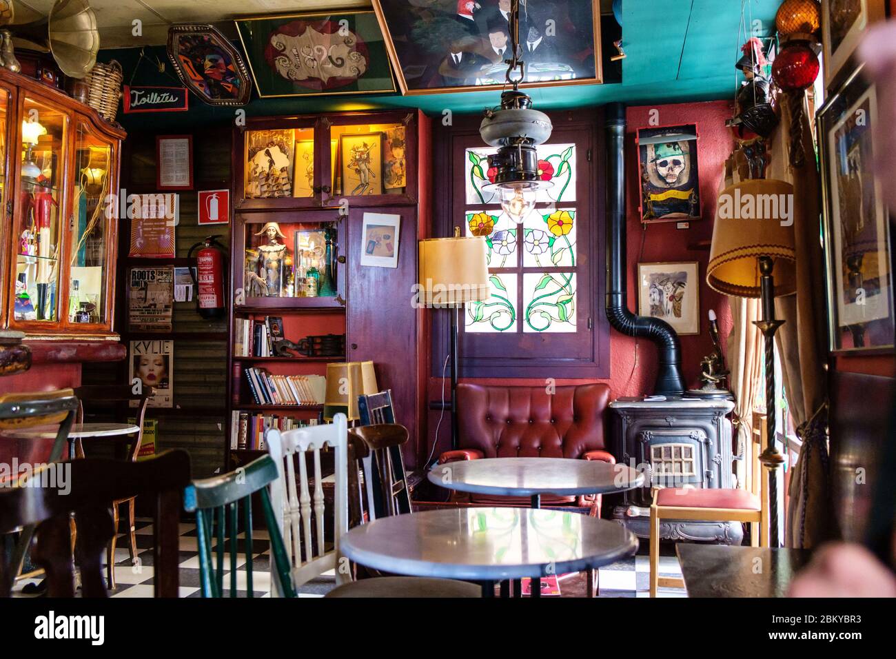 Bar wall interior hi-res stock photography and images - Alamy