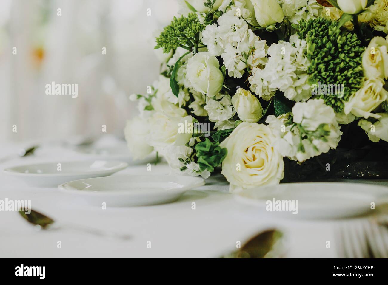 love table setup, wedding guest table, reception layout in white Stock ...