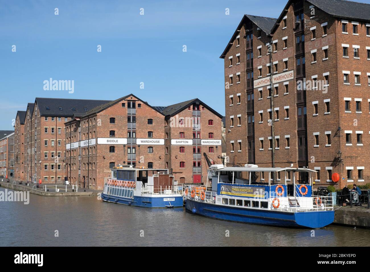 The main basin of Gloucester's historic docks Stock Photo - Alamy