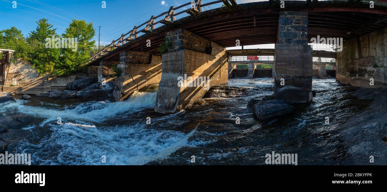 Bala falls hi-res stock photography and images - Alamy