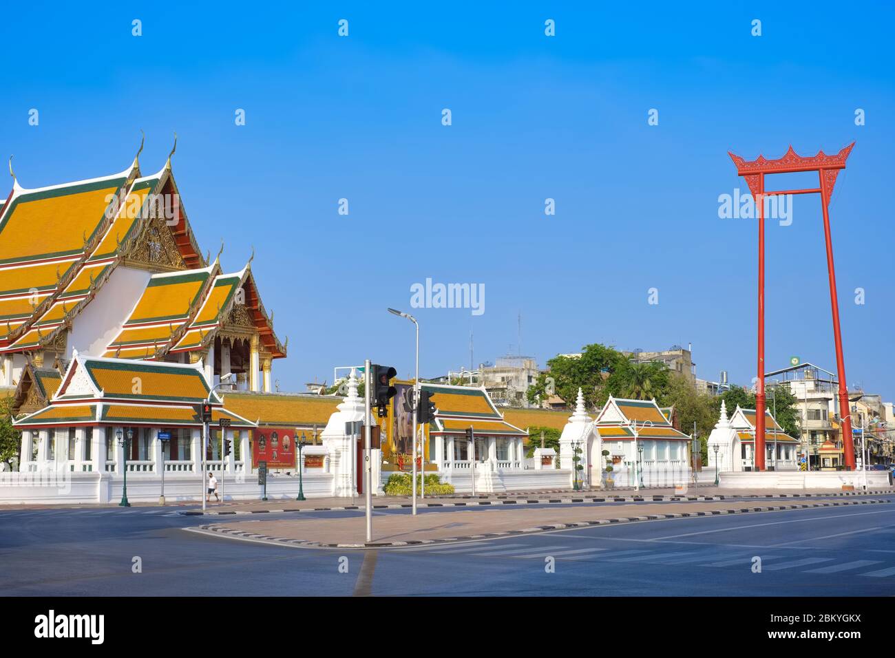 Bangkok iconic temple hi-res stock photography and images - Alamy