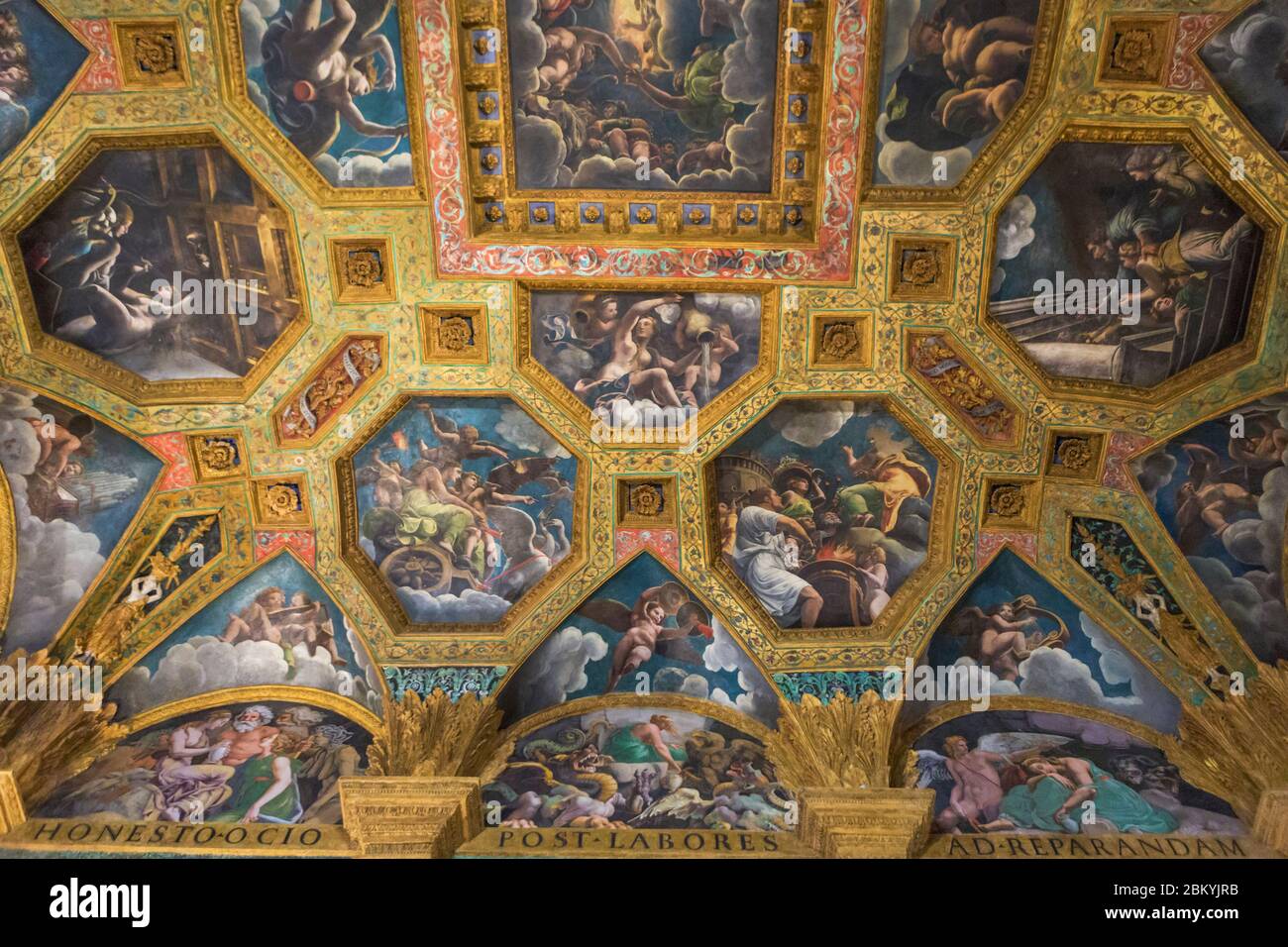 Palazzo Te interior by Giulio Romano, 1534, Mantua, Lombardy, Italy ...