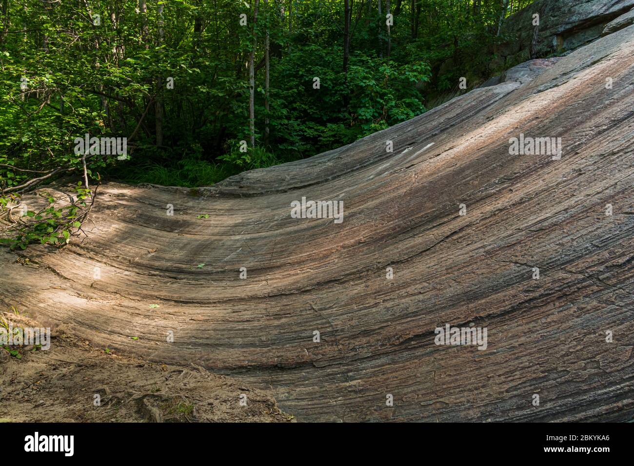Curved rock hi-res stock photography and images - Alamy