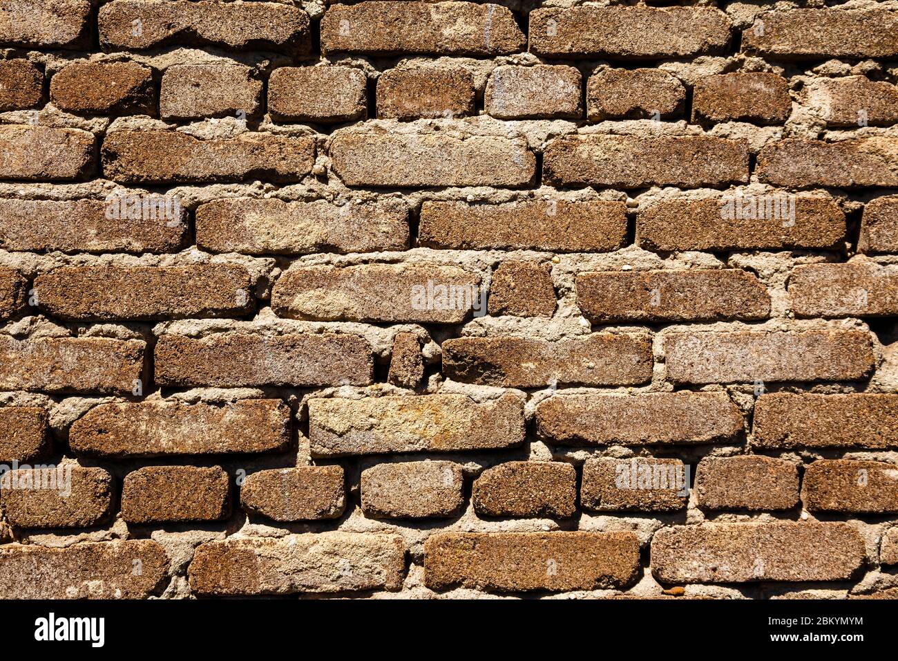 Horizontal wall texture of a several rows of old bricks Stock Photo - Alamy