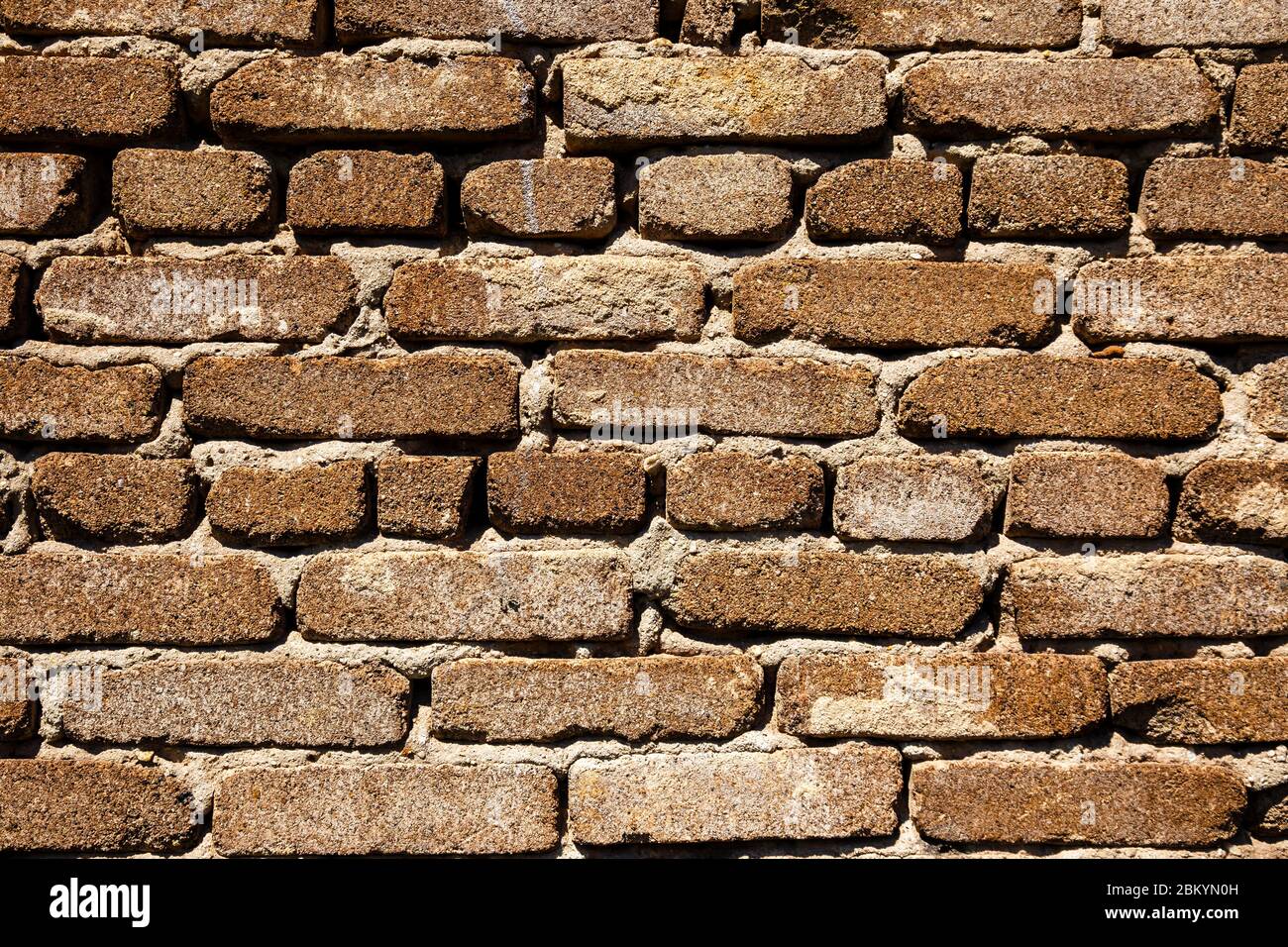 Horizontal wall texture of a several rows of old bricks Stock Photo - Alamy