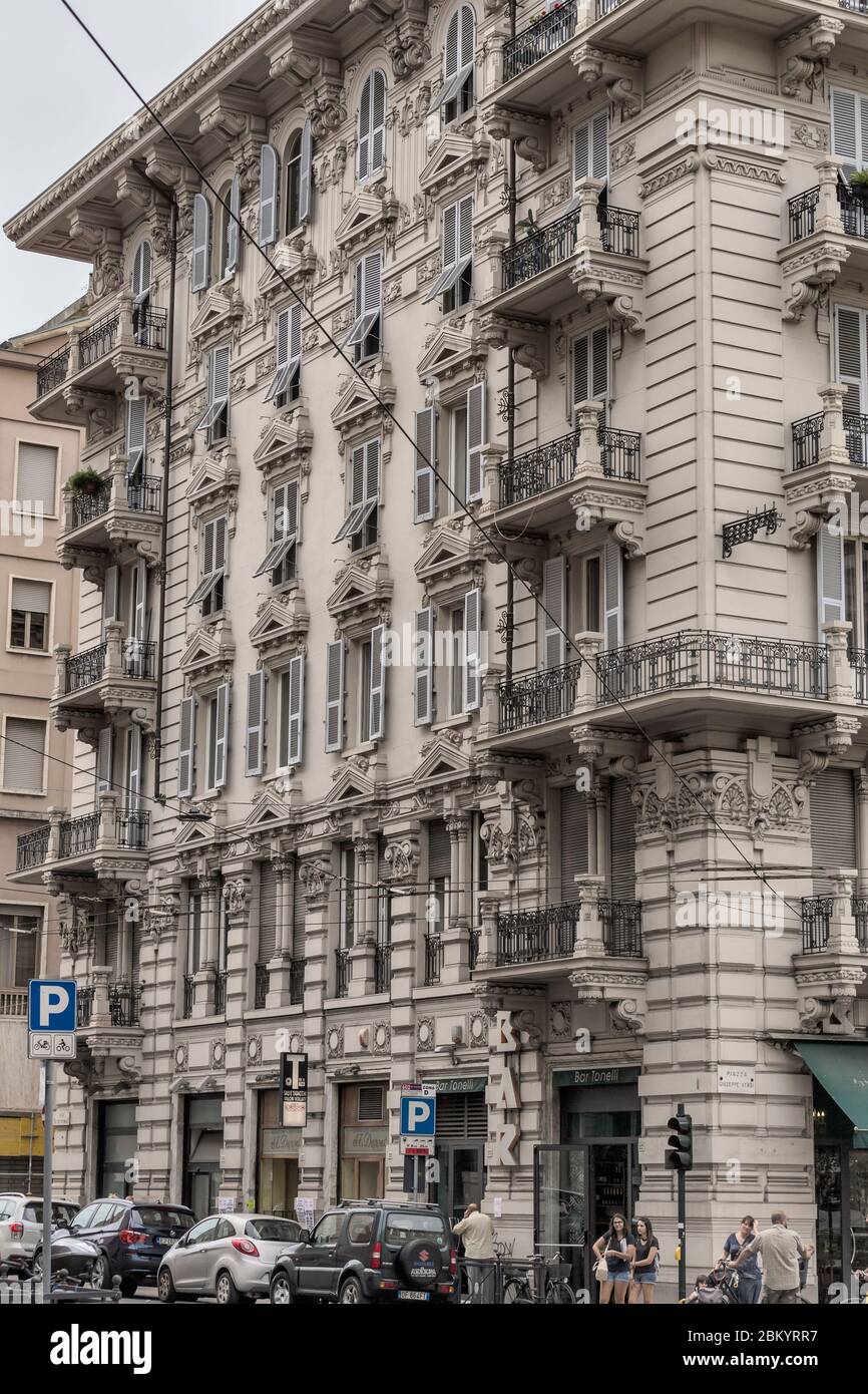 Vintage building hi-res stock photography and images - Alamy