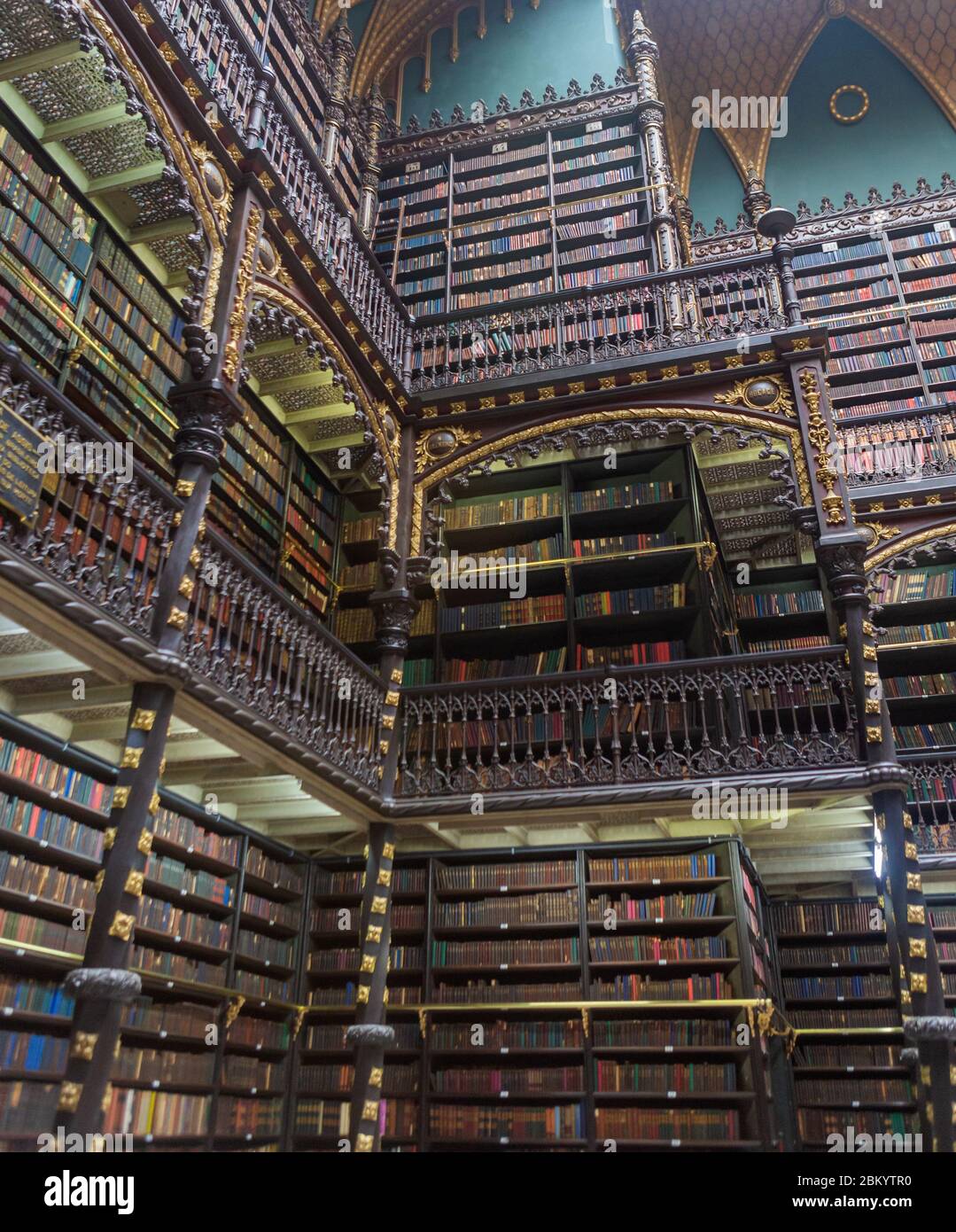 Real gabinete portugues de leitura hi-res stock photography and images ...