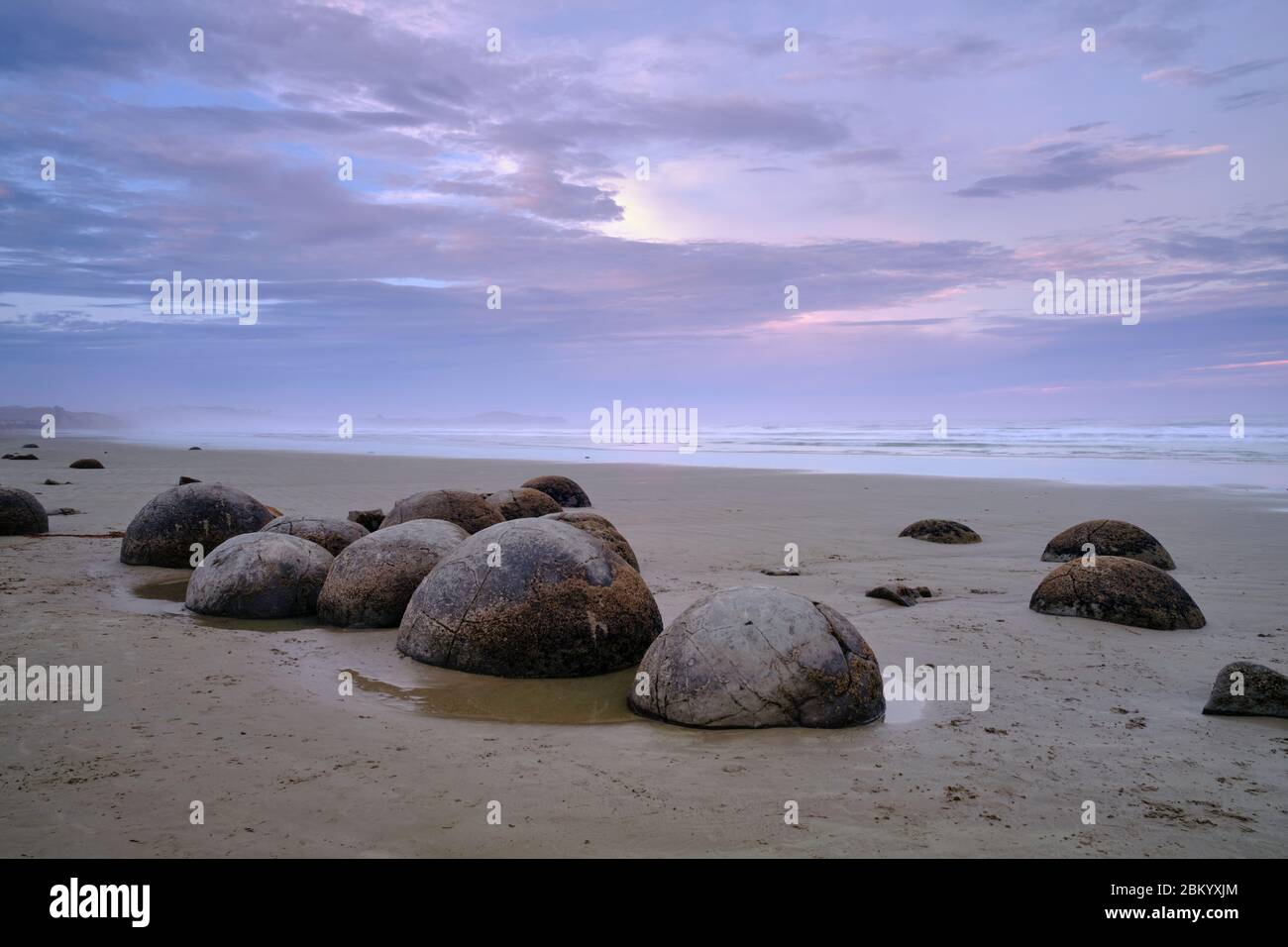 Strange rock formations created by the cementation of the Paleocene ...
