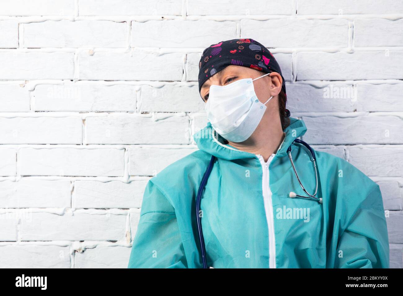 Nurse or doctor upset sad , Tired Doctor Coronavirus medical ...