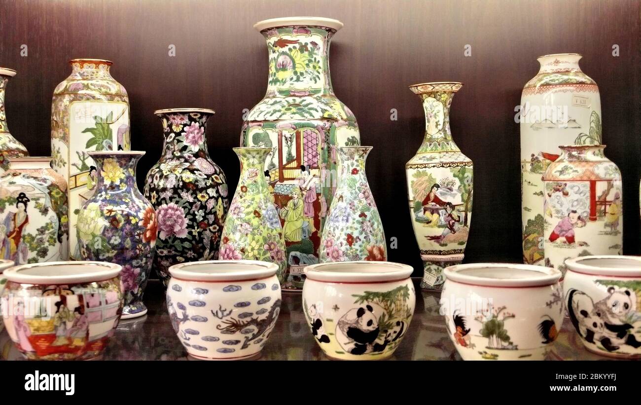 Guangcai Porcelain was selected into the National Intangible Cultural ...