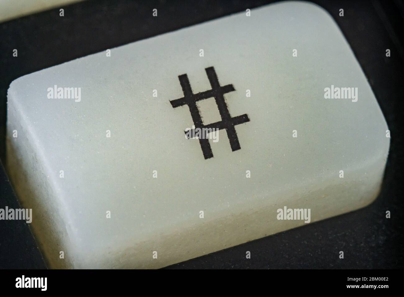 Hashtag button hi-res stock photography and images - Alamy