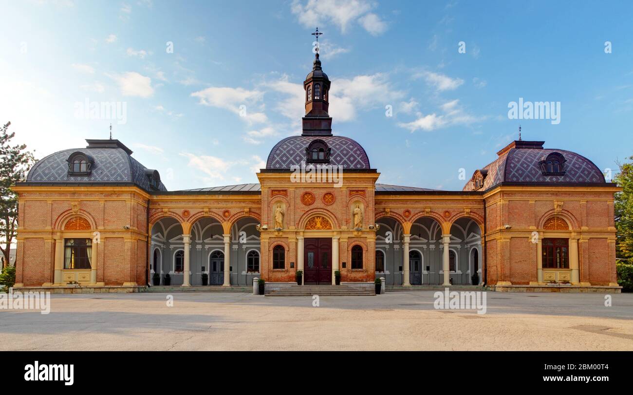 Zagreb cemetery - Mirogoj Stock Photo - Alamy