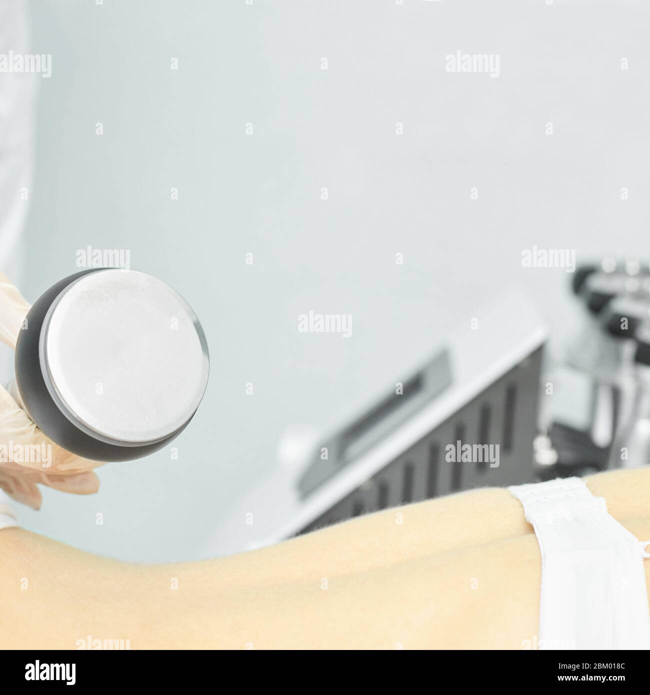 Cavitation rf body treatment. Female ultra sound lipo machine. Spa ...