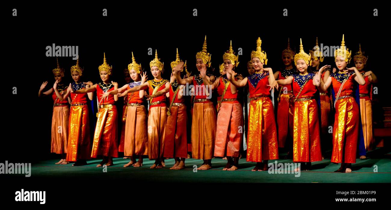Laos dance hi-res stock photography and images - Alamy