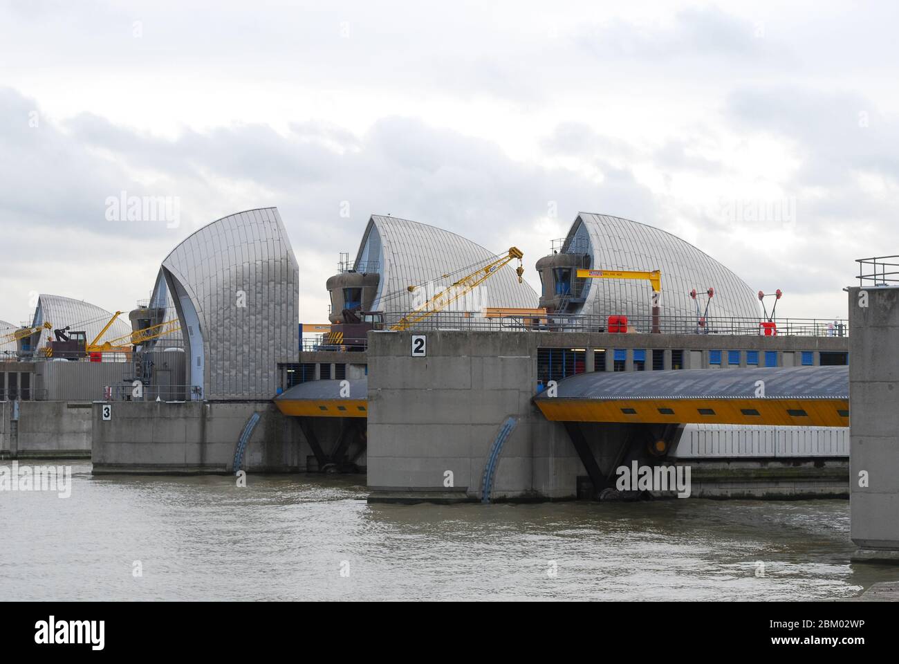 River thames thames barrier hi-res stock photography and images - Alamy