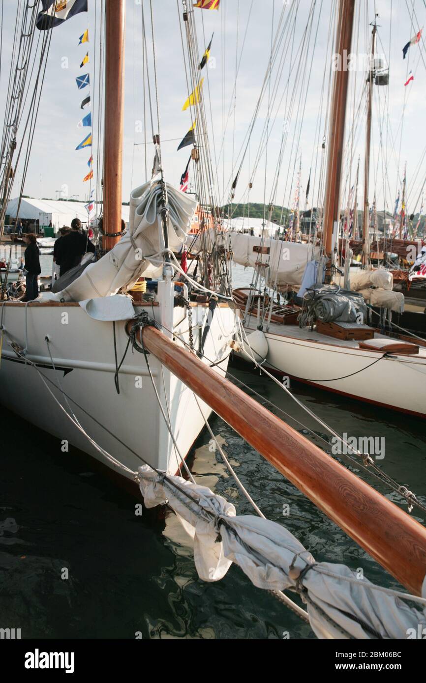 Gaff rigged yacht hi-res stock photography and images - Alamy