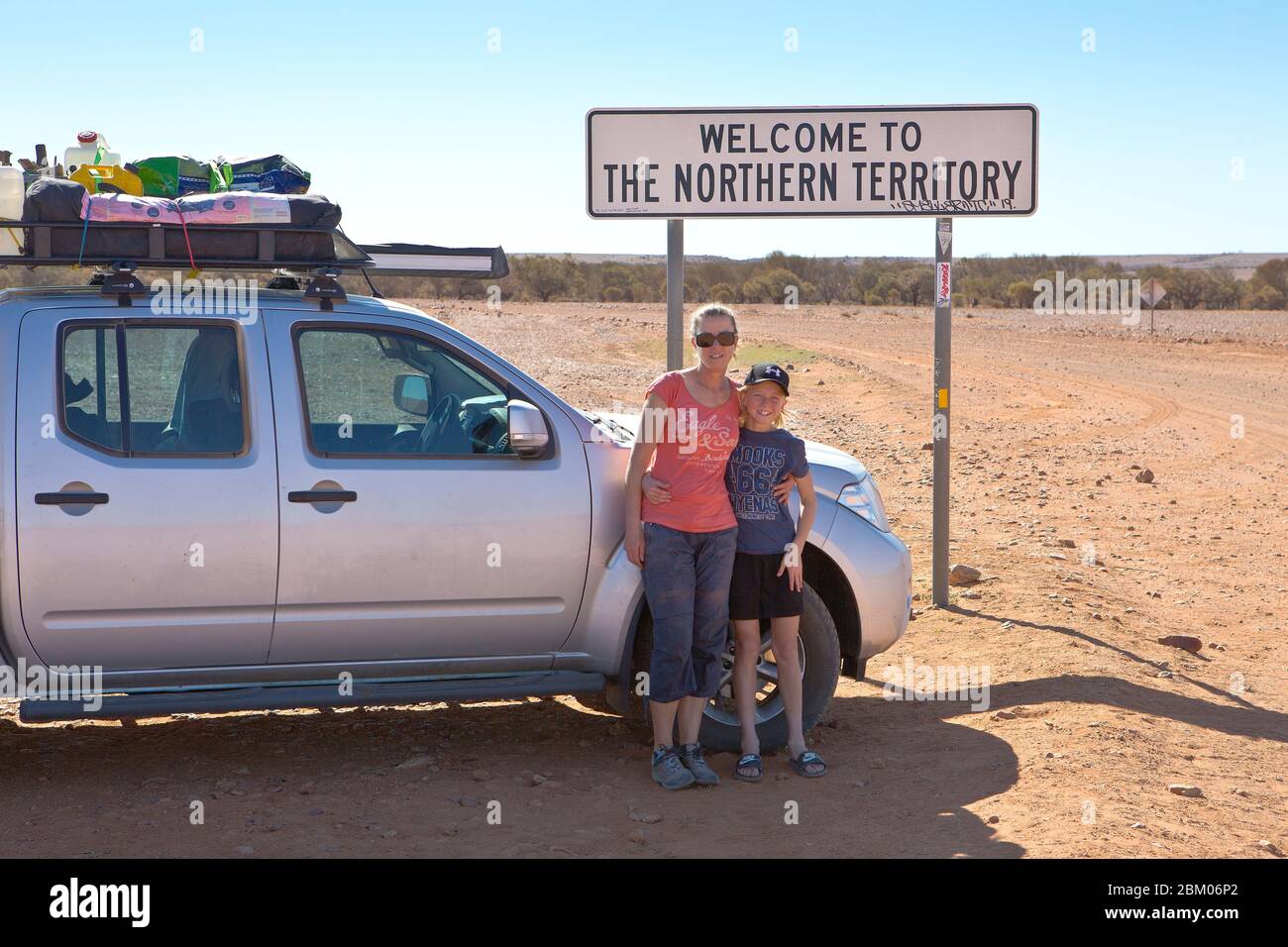 Outback travellers at the Northern Territory border crossing on the Mt ...