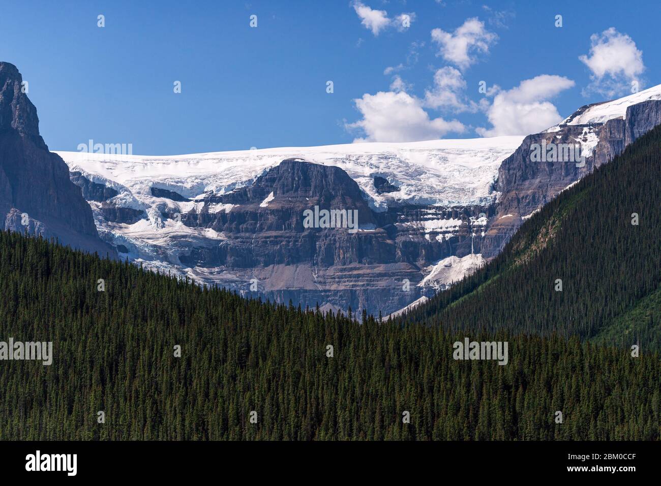 nature sceneries along the trans-canada hwy from Calgary to Banff ...