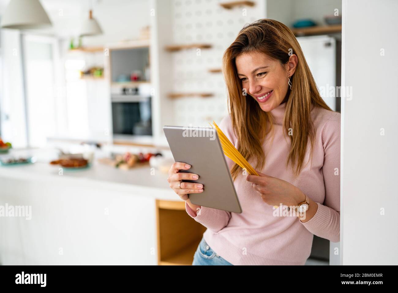 Kitchen tab hi-res stock photography and images - Alamy
