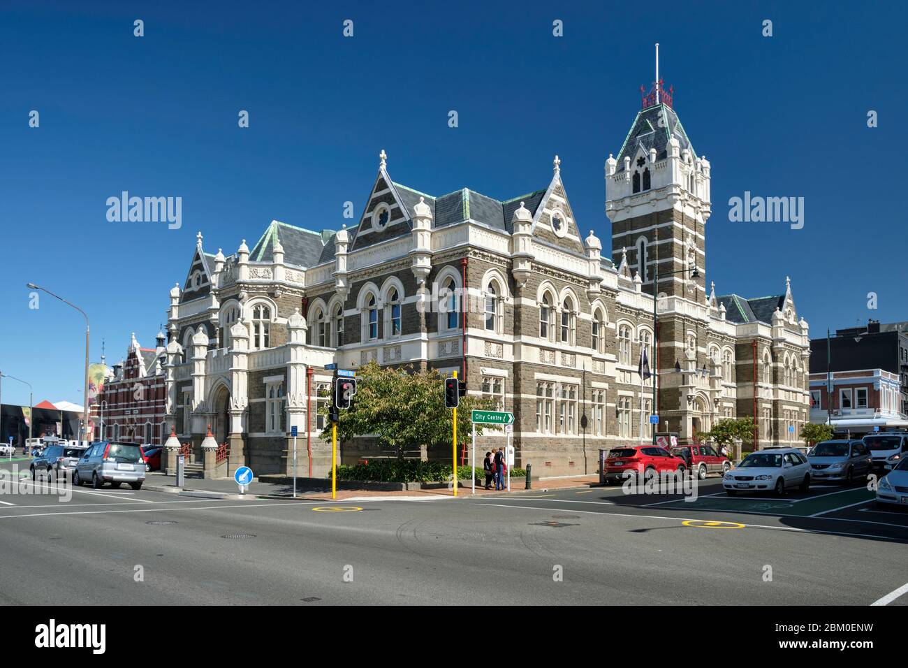 Victorian Gothic style Courthouse building. Dunedin, Otago Stock Photo ...